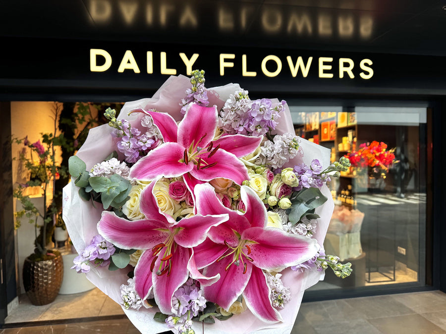 Valentine flowers delivery - Personal Delivery - Daily Flowers